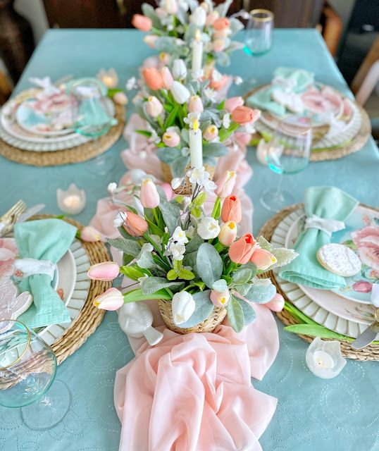19+ Spring-Inspired Easter Tablescape Ideas